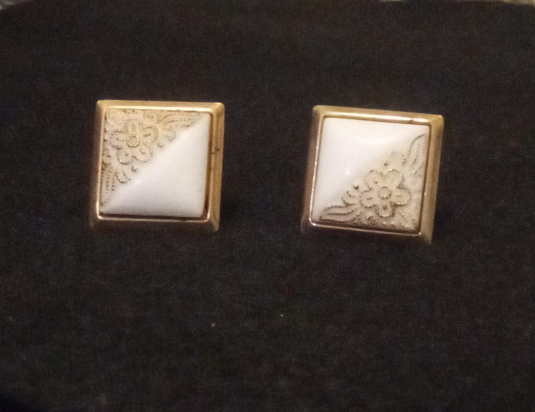 1960s CARVED LUCITE CUFFLINKS - Elegant Square Brass Cuff Links Set ...