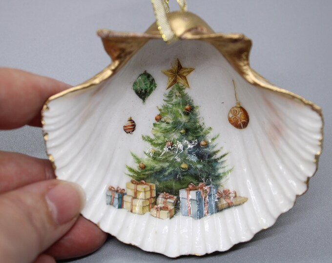 Vintage Christmas Tree Scallop Shell Ornament//christmas Tree Decor ...