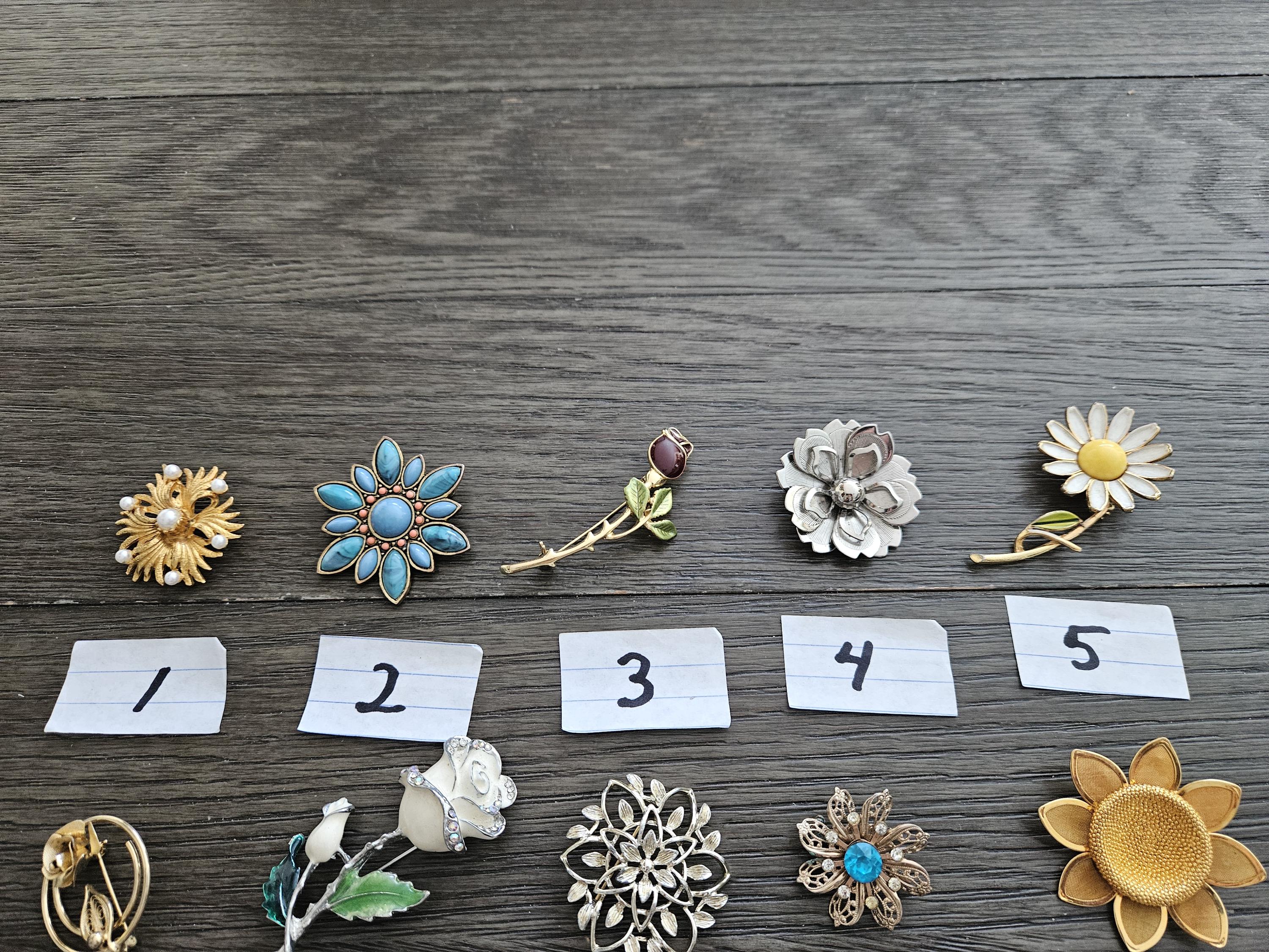 Vintage Pins With Flower Motif - Your Choice of One - Etsy