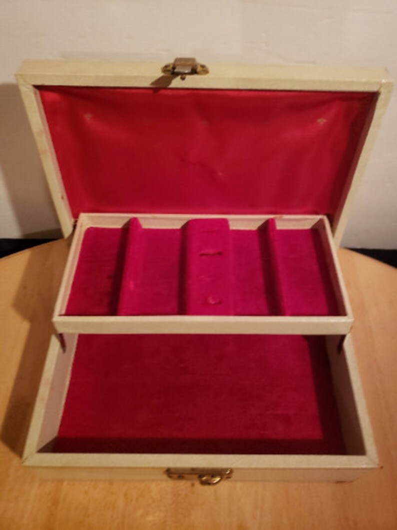 Vintage Cream Colored Jewelry Box - Etsy