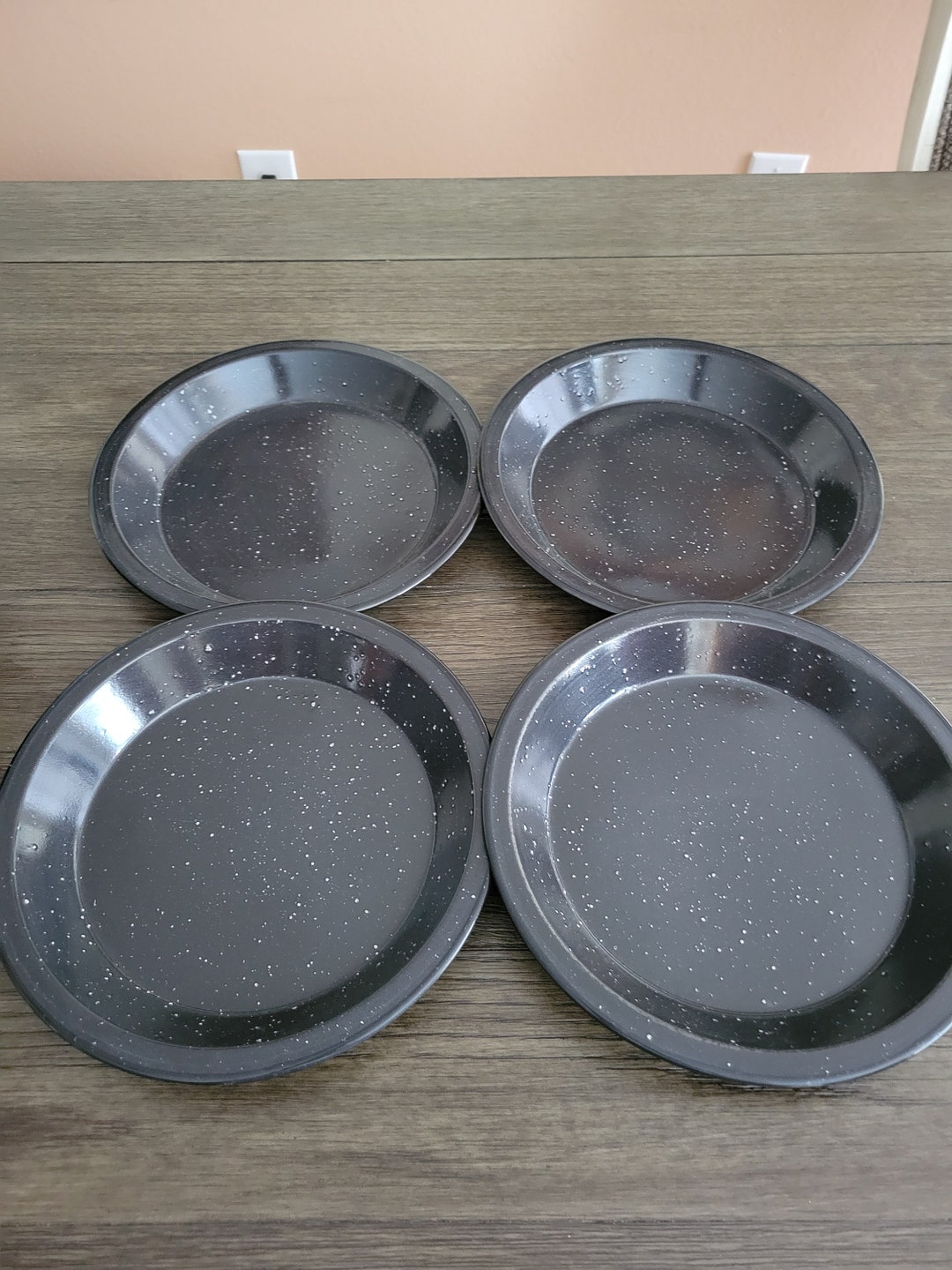 Vintage Set of 4 Black Enamelware Plates - Etsy