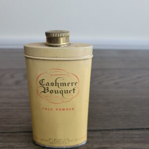 Vintage Powder Tin - Your Choice of One - Etsy