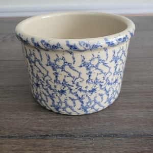 Vintage Roseville Crock With Blue Slatter - Etsy