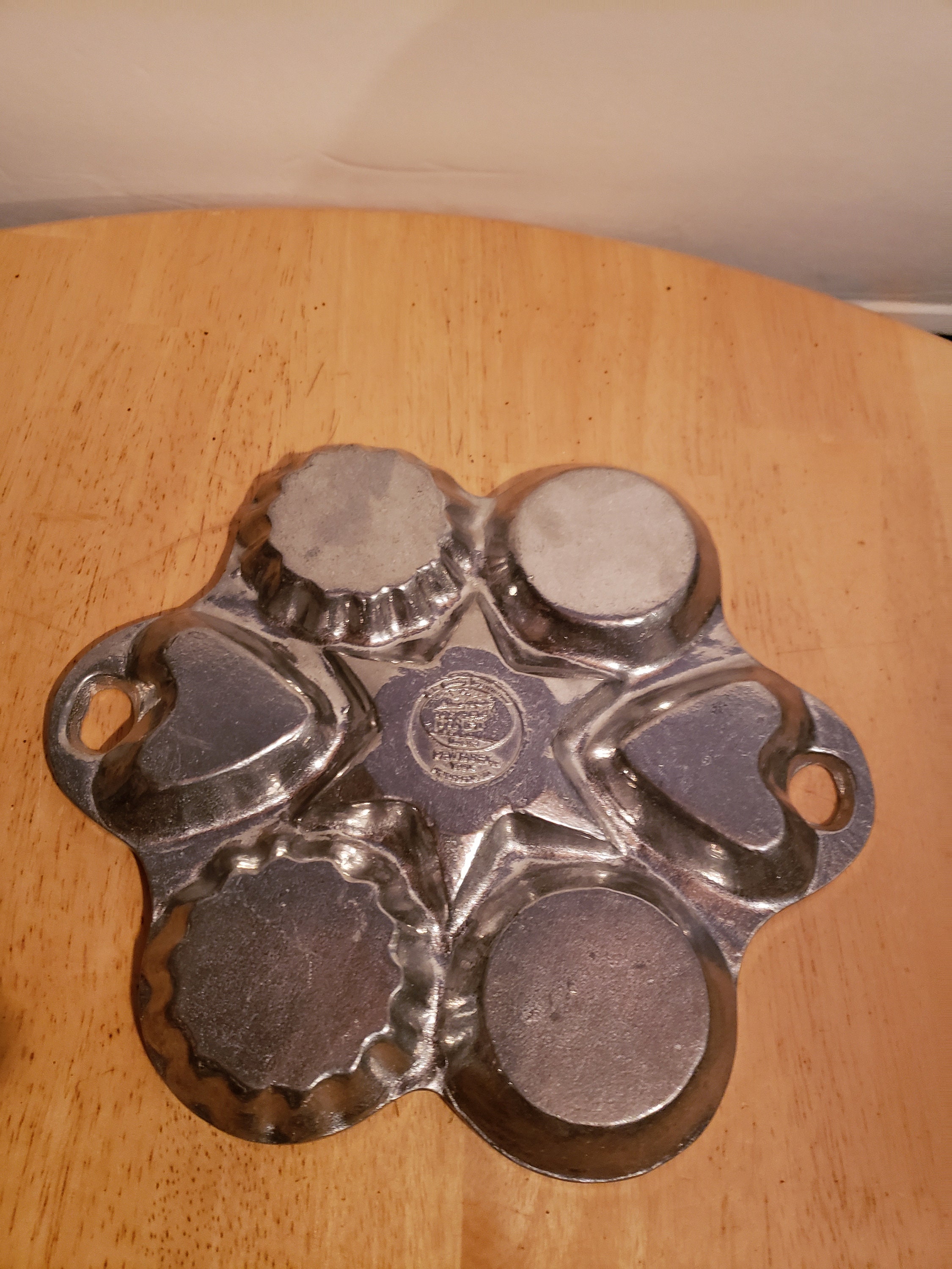 Vintage Pewter Mold - Etsy