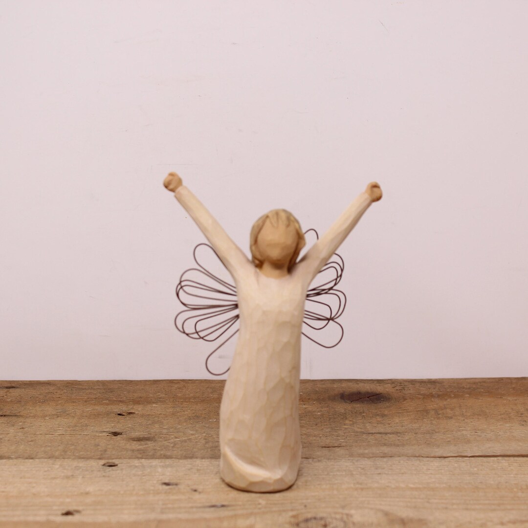 Willow Tree Figurine - Angel of Courage - Sue Lordi 2004 - Etsy