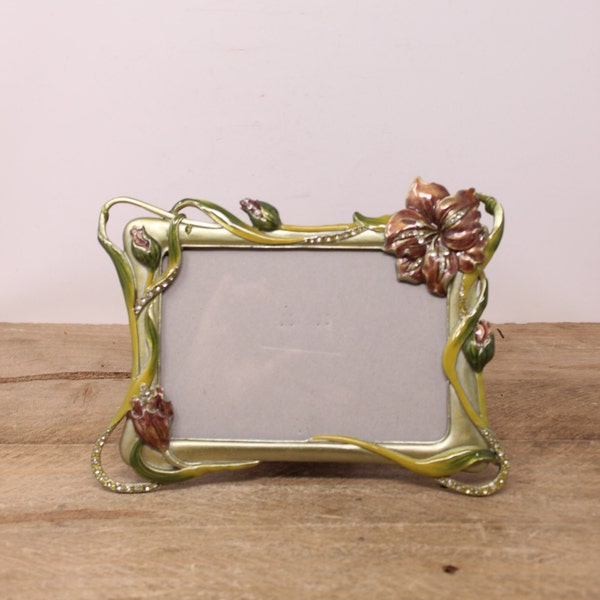 Lily Picture Frame - Etsy