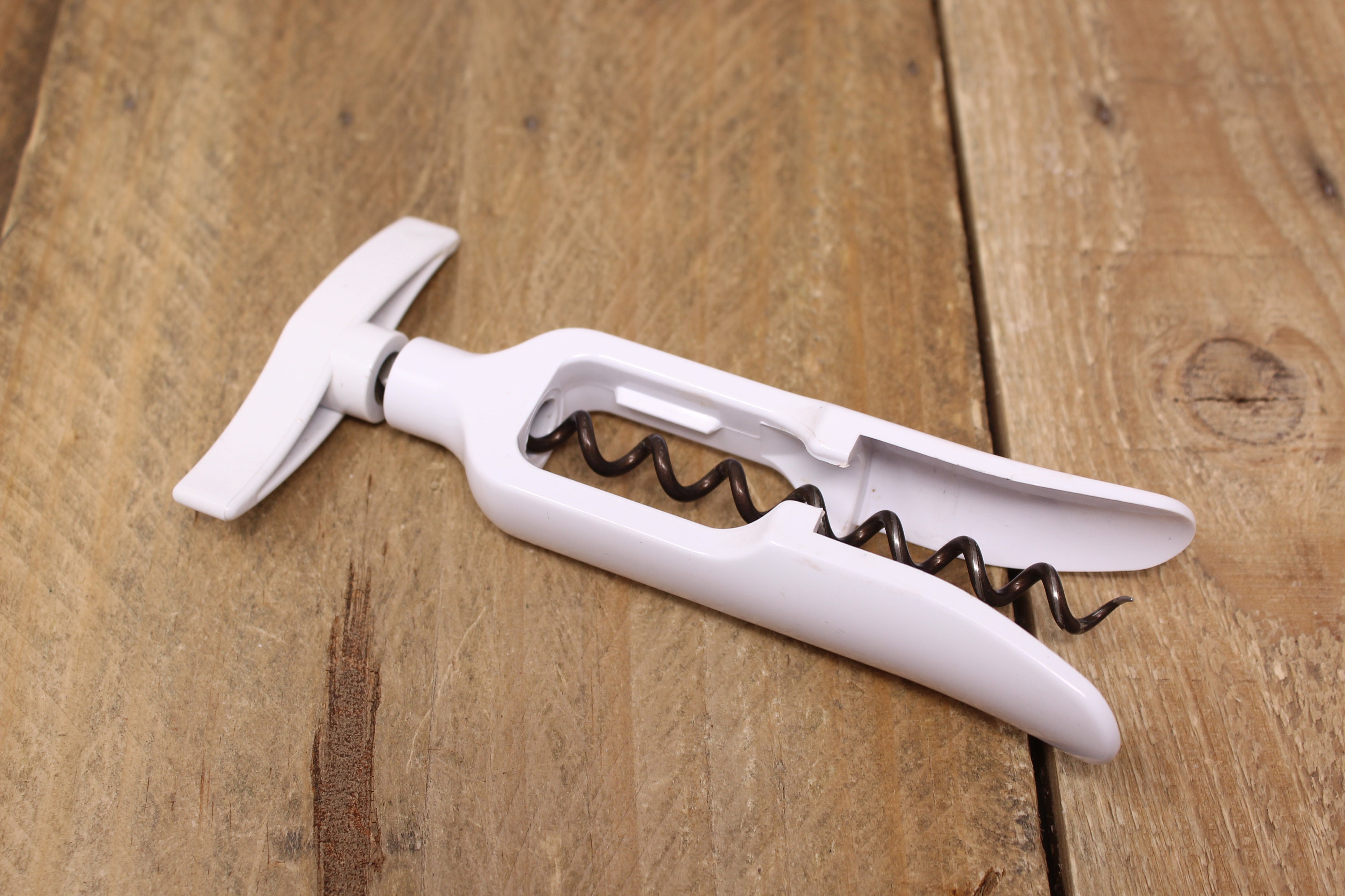 Screwpull wine opener store