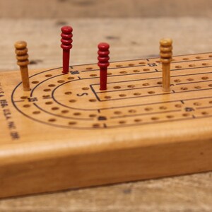 Vintage Lowe Wooden Cribbage Score Board With 6 Wooden Score Pegs - Etsy