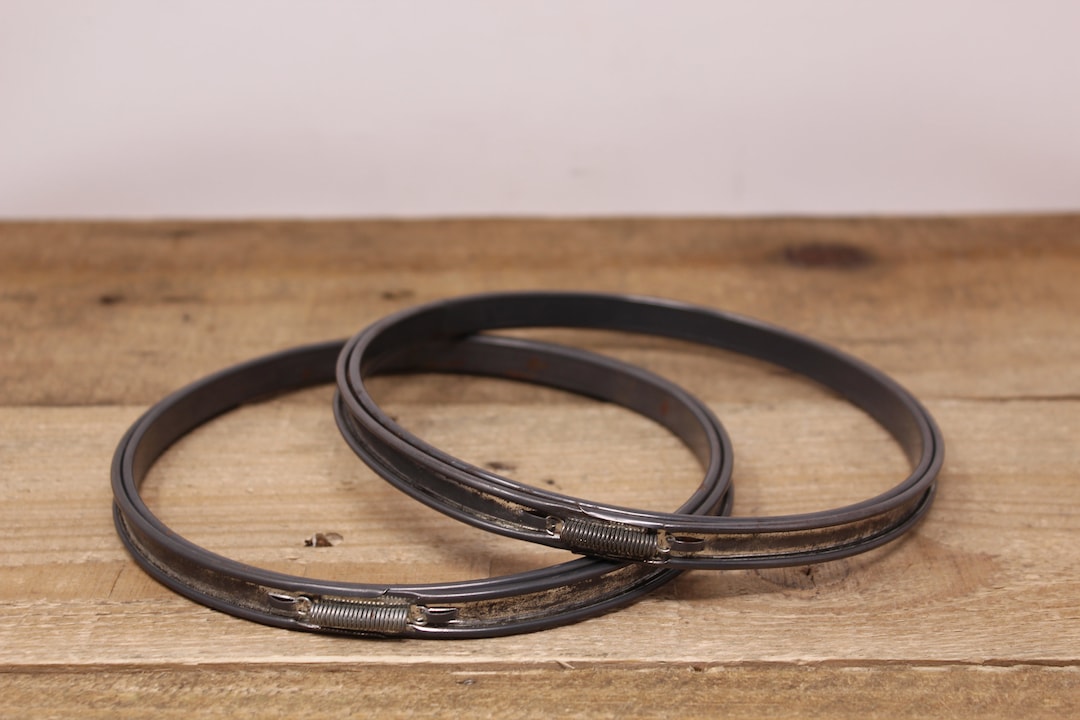 2 Vintage 6 Metal Embroidery Hoops / Cross Stitch Frames / Needlework ...