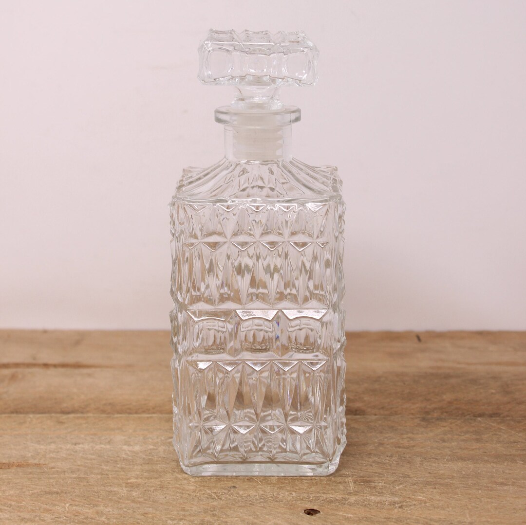 Vintage Classic Square Glass Decanter With Star Base and Square Stopper ...