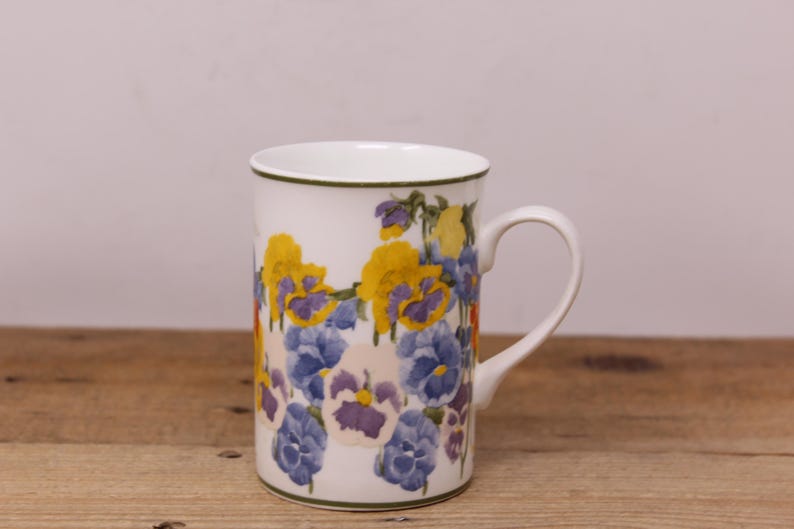 Vintage Elizabeth Berry - Pansies - House of Alorah - English Country ...