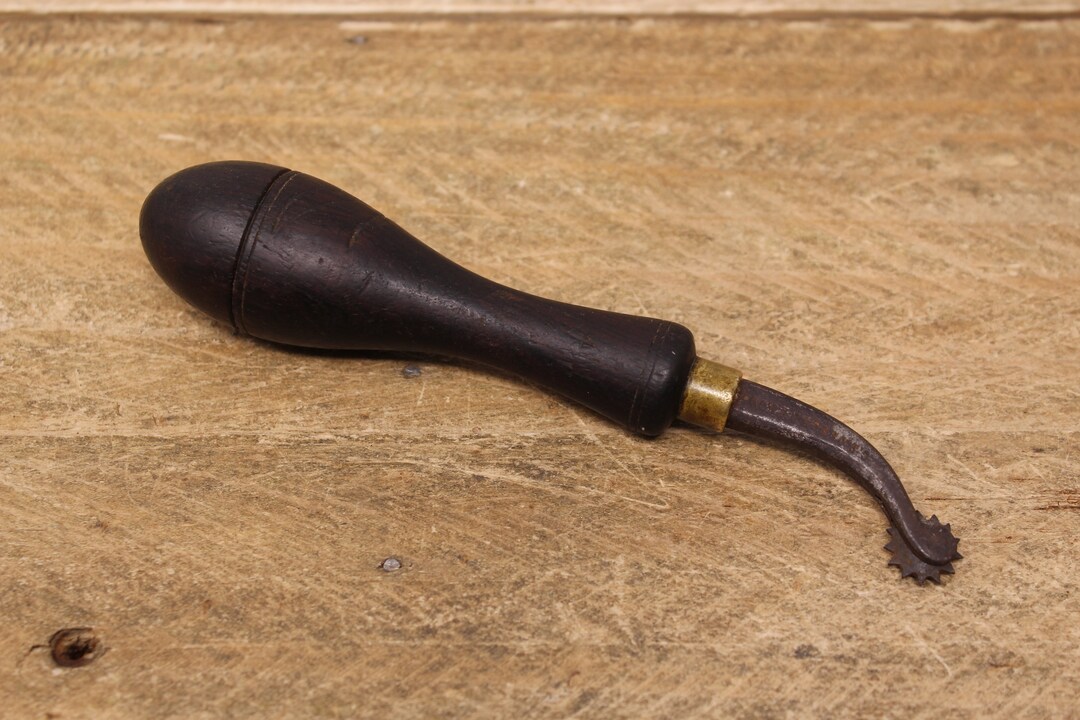 Antique C.S. Osborne & Co. - Overstitch - #9 Pricking Wheel ...