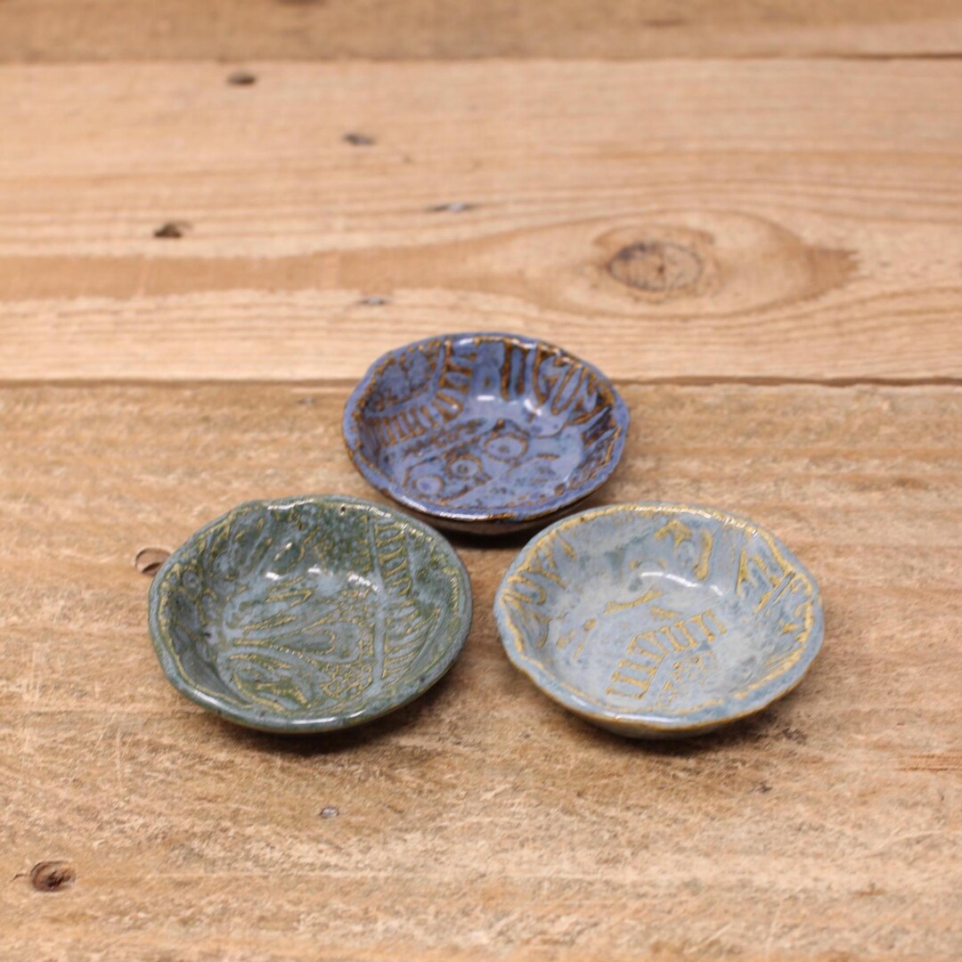 3 Small Textured Design Pottery Butter Pat Bowls / Salt Cellars - Etsy