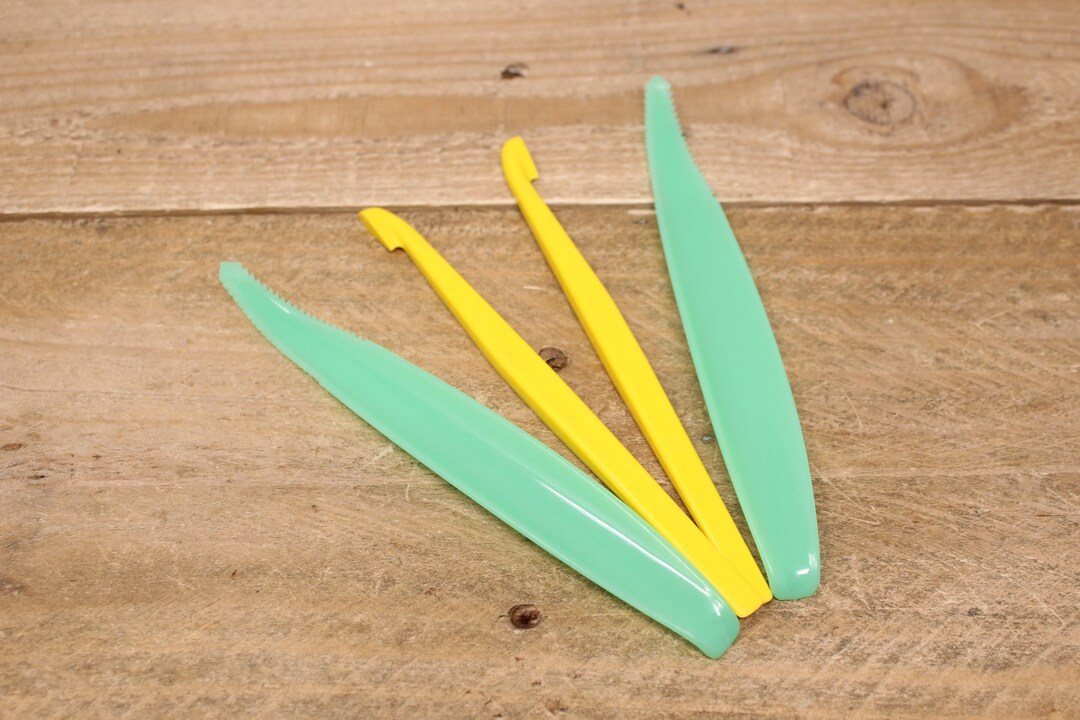 2 Vintage Tupperware Citrus Peelers 727-6 - Yellow & 2 Tupperware ...