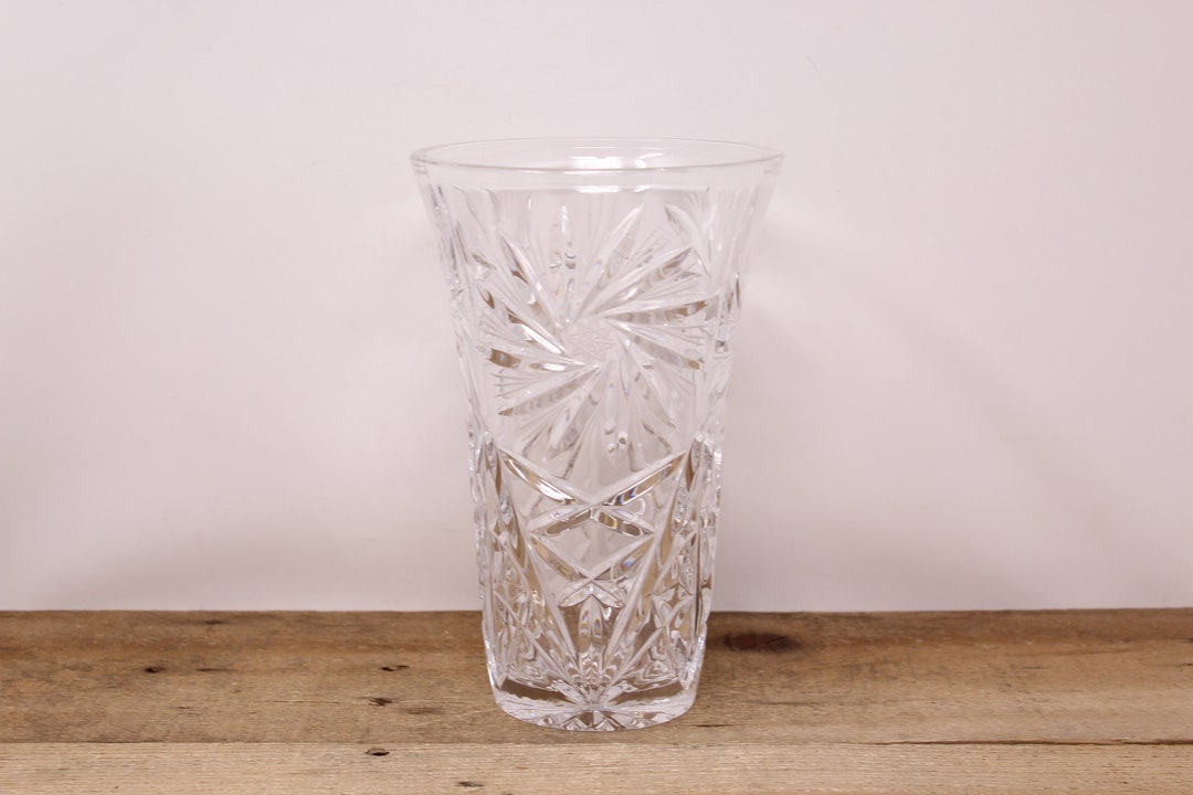 Vintage Pinwheel 8" Crystal Flower Vase - Etsy