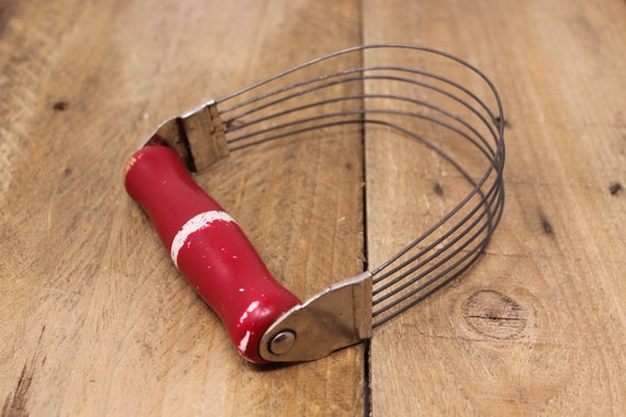 Vintage Androck Pastry Cutter With Red and White Wooden Handle - Etsy
