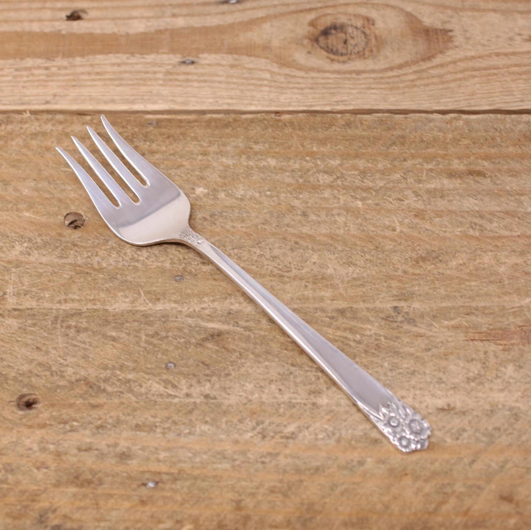 Vintage "april" - Wm. Rogers & Son I.S. - Dessert / Chipped Beef Fork ...