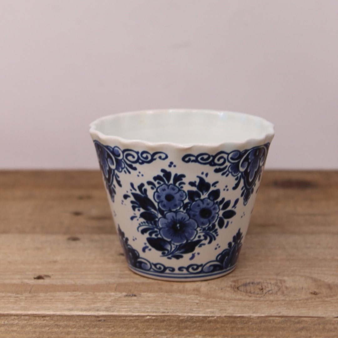 Vintage Oud Delft Blue Hand-painted Porcelain Planter / Cache Pot ...
