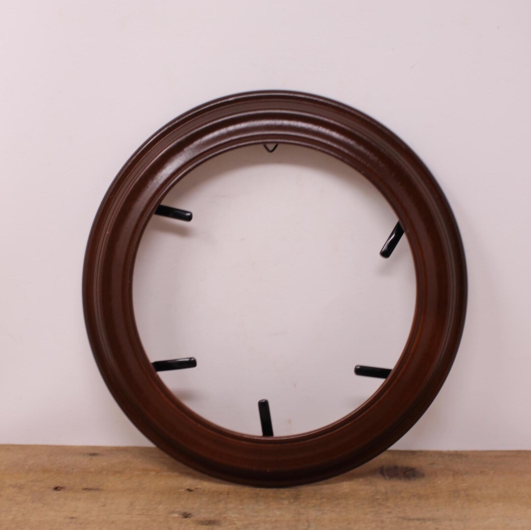 Vintage Van Hygan & Smythe Round Wooden Frame Decotive Wall Plate Frame ...