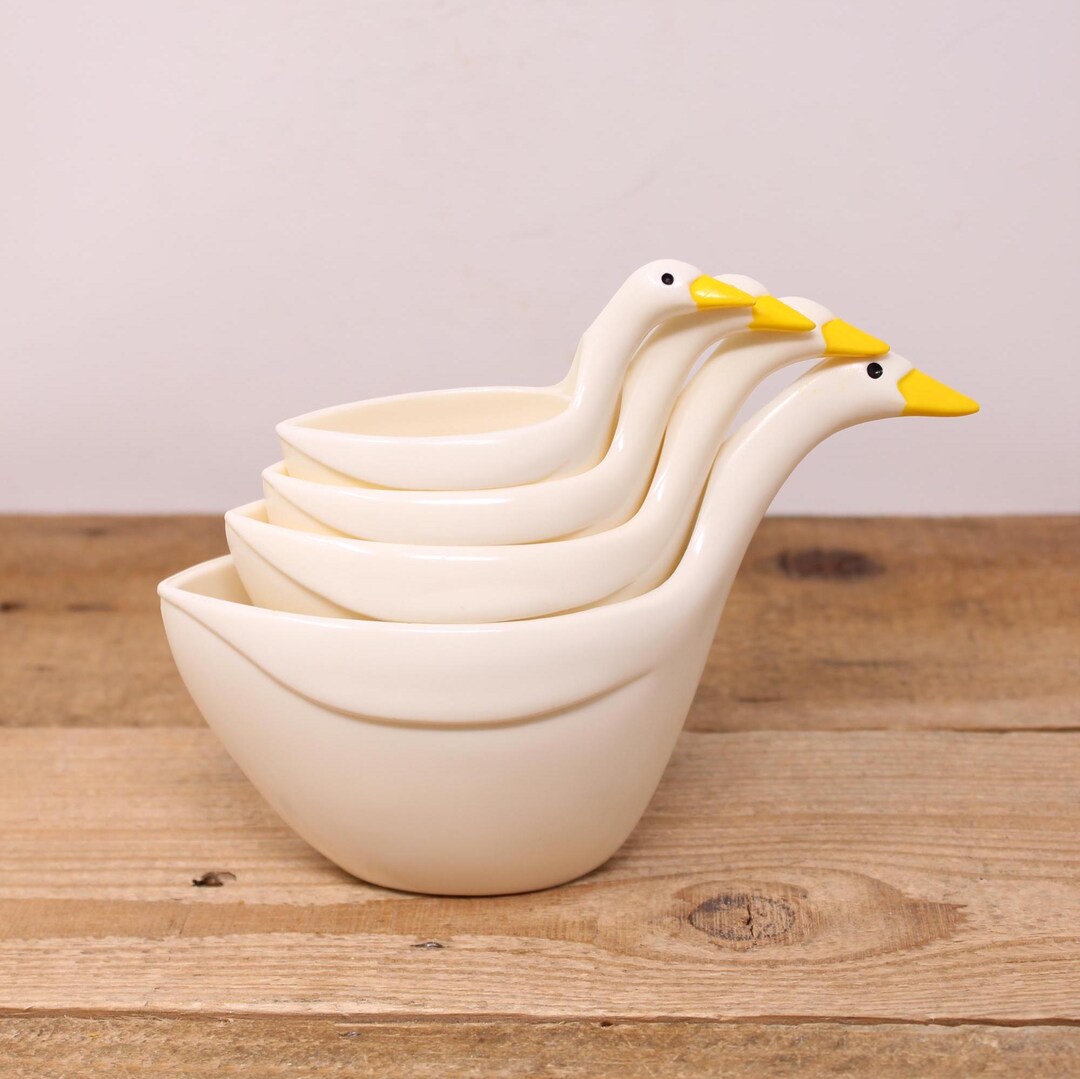 Vintage Melamine Stacking / Nesting Geese Measuring Cups - Set of 4 ...