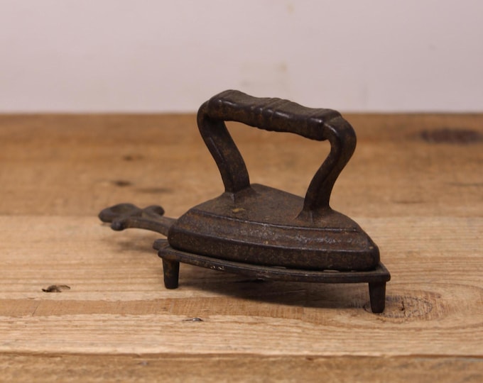 Vintage Miniature Cast Iron Clothes Iron With Trivet / Miniature Toy ...