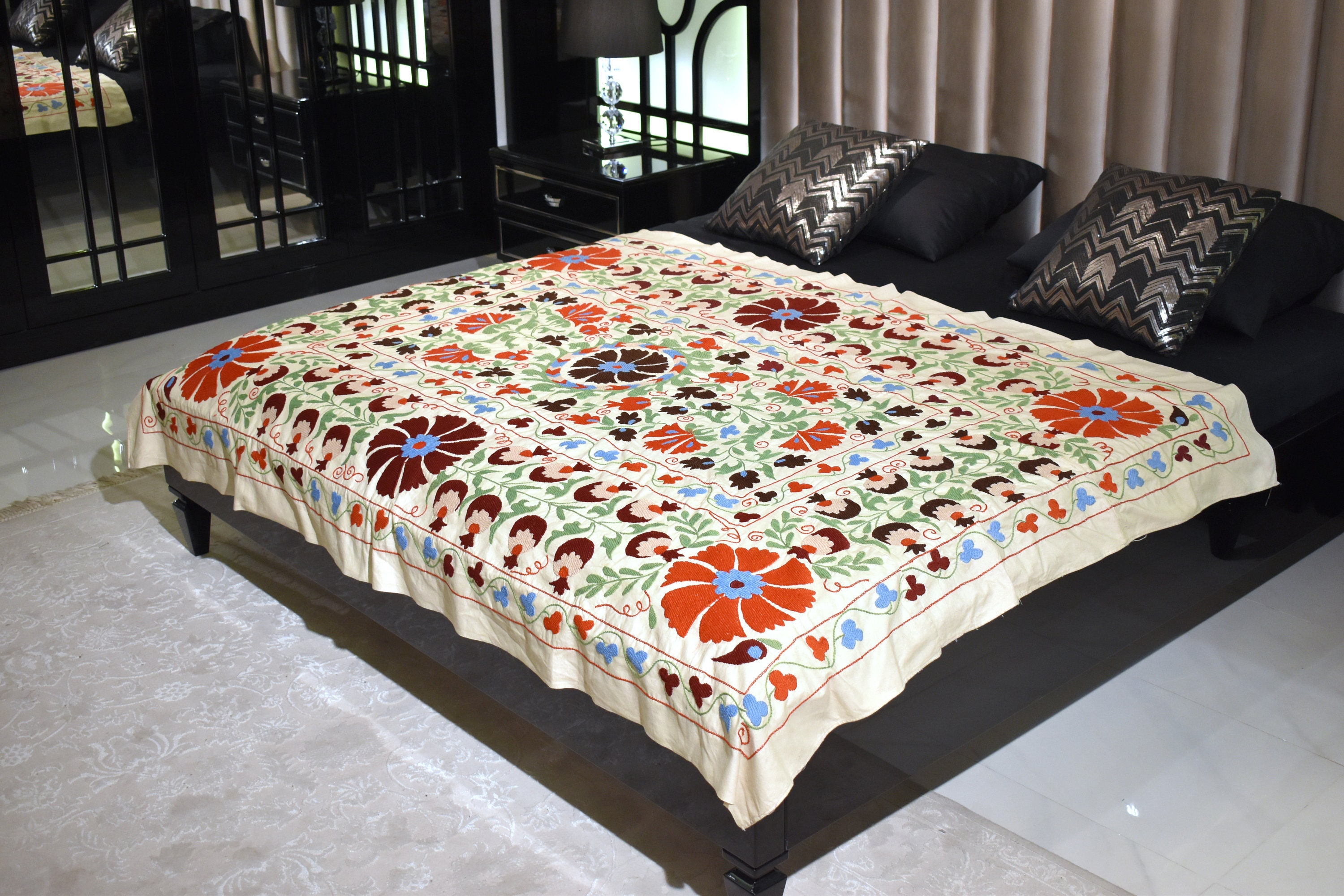 Suzani bedspread Uzbek Suzani 6.8 x 5 ft. bedding bedhead | Etsy