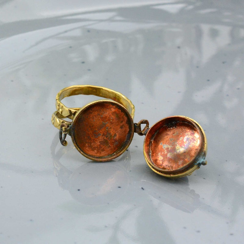 Poison Ring - Etsy