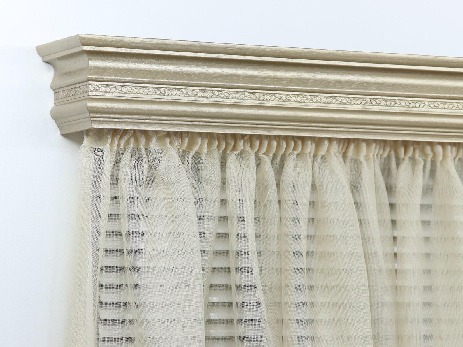 Single Window Cornice & Rail, Wooden Window Valance With Rail ...