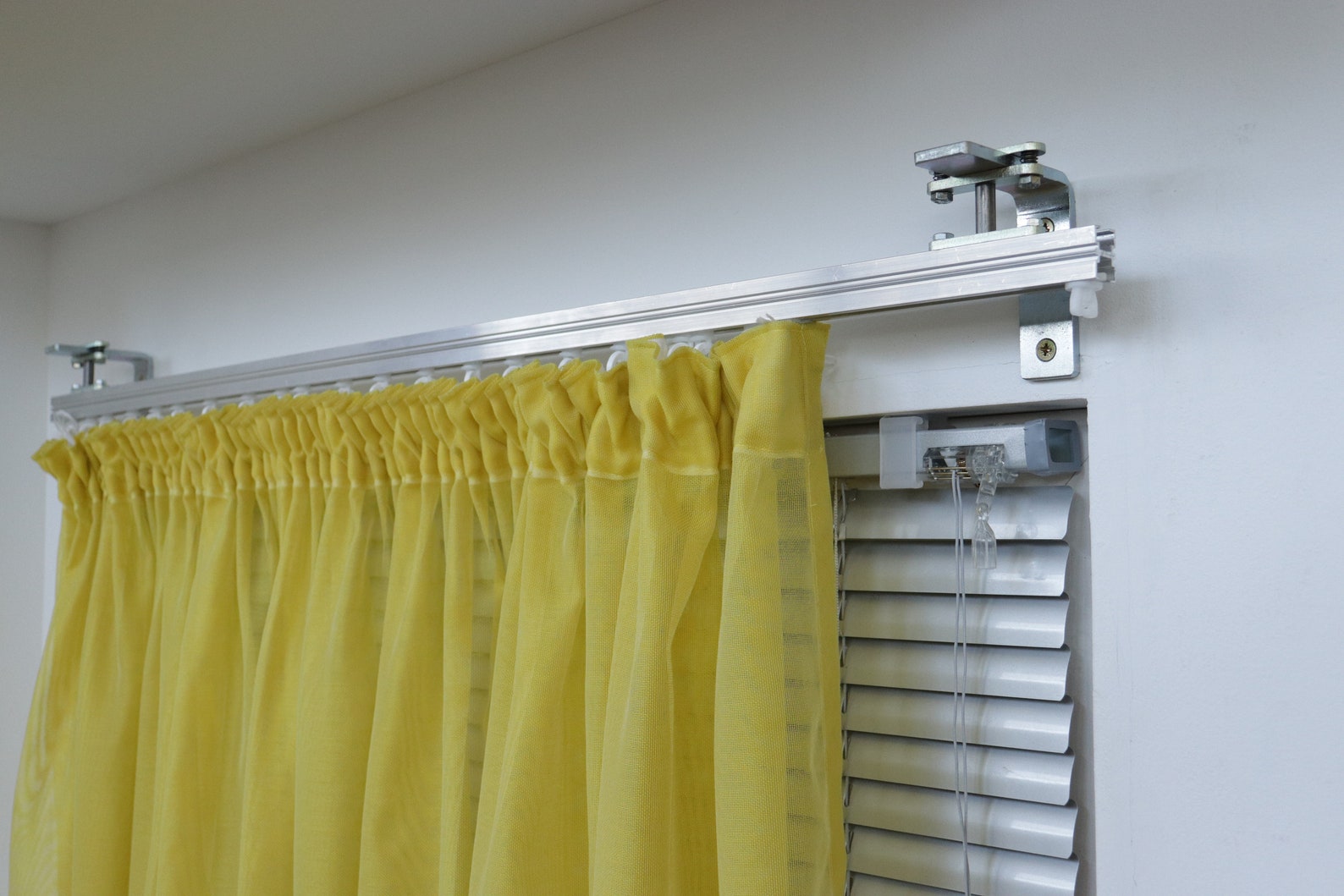 Single Window Cornice & Rail, Wooden Window Valance With Rail Mod.1 ...
