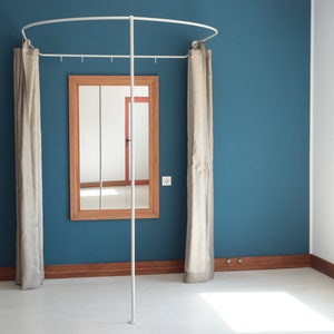 U Shaped Standing Oval Fitting and Dressing Room With Clothes Hanger ...