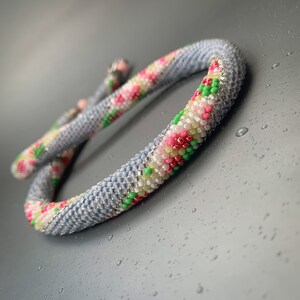 DIY Tea Rose Bead Crochet Rope Necklace Kit - Gray Pink Flower Pattern ...