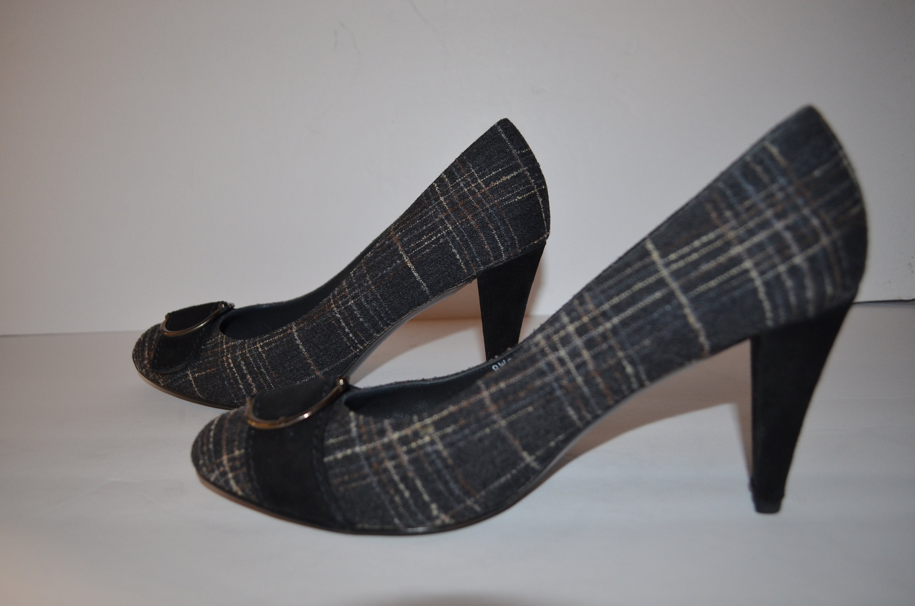 Stuart Weitzman Buckleup Tattersall Flannel Pump, Size 9 Medium - Etsy