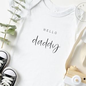 Hello Daddy Baby Announcement Onesie® for Husband, Pregnancy ...