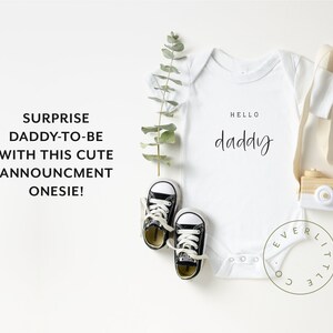 Hello Daddy Baby Announcement Onesie® for Husband, Pregnancy ...