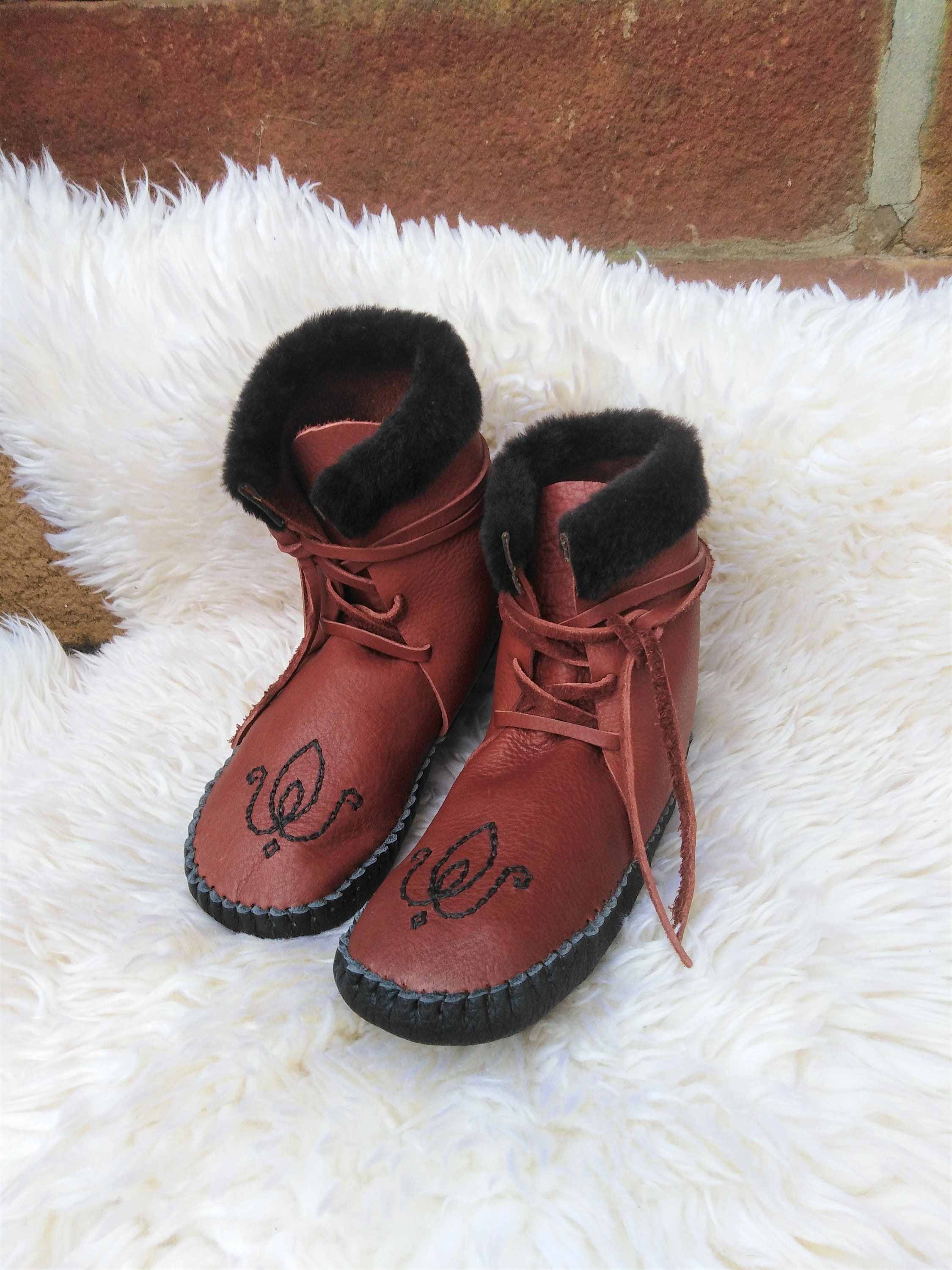 Women Mocassin Furry Boots // Embroidered Buffalo Leather // | Etsy