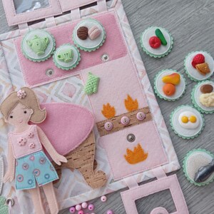 DOLLHOUSE Quiet Book With 4 Rooms and Felt Doll With Clothes, Portable Dollhouse, Dress up Doll ...