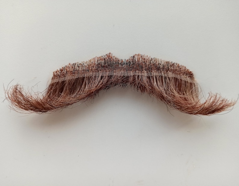 Fausse barbe brune bouclée réaliste de haute qualité faite à la main ...