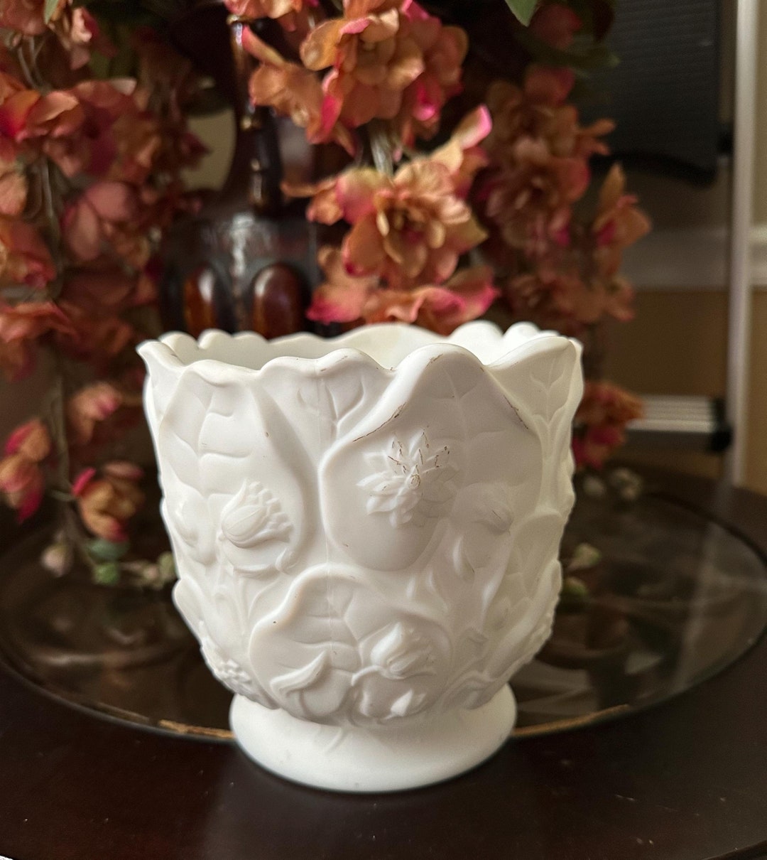 White Vase Satin Glass Fenton "water Lily" Pattern 5 1/2" Tall ...