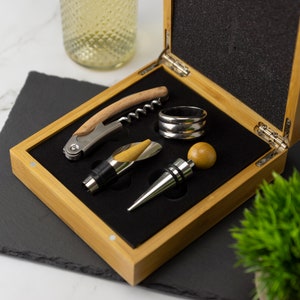 Wine Accessory Gift Set Engraved Wild Flowers Wine Somellier Gift Set ...
