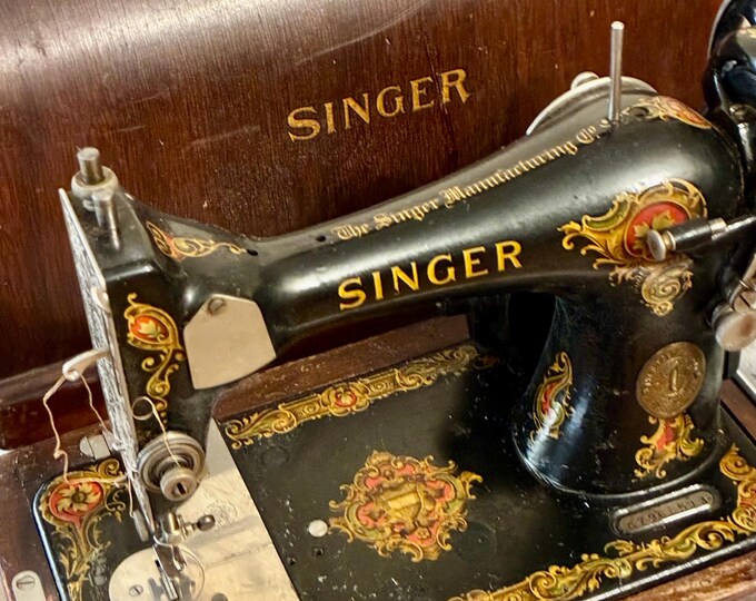 Singer Model 128 Sewing Machine. Antique 1920s With Bentwood Case ...
