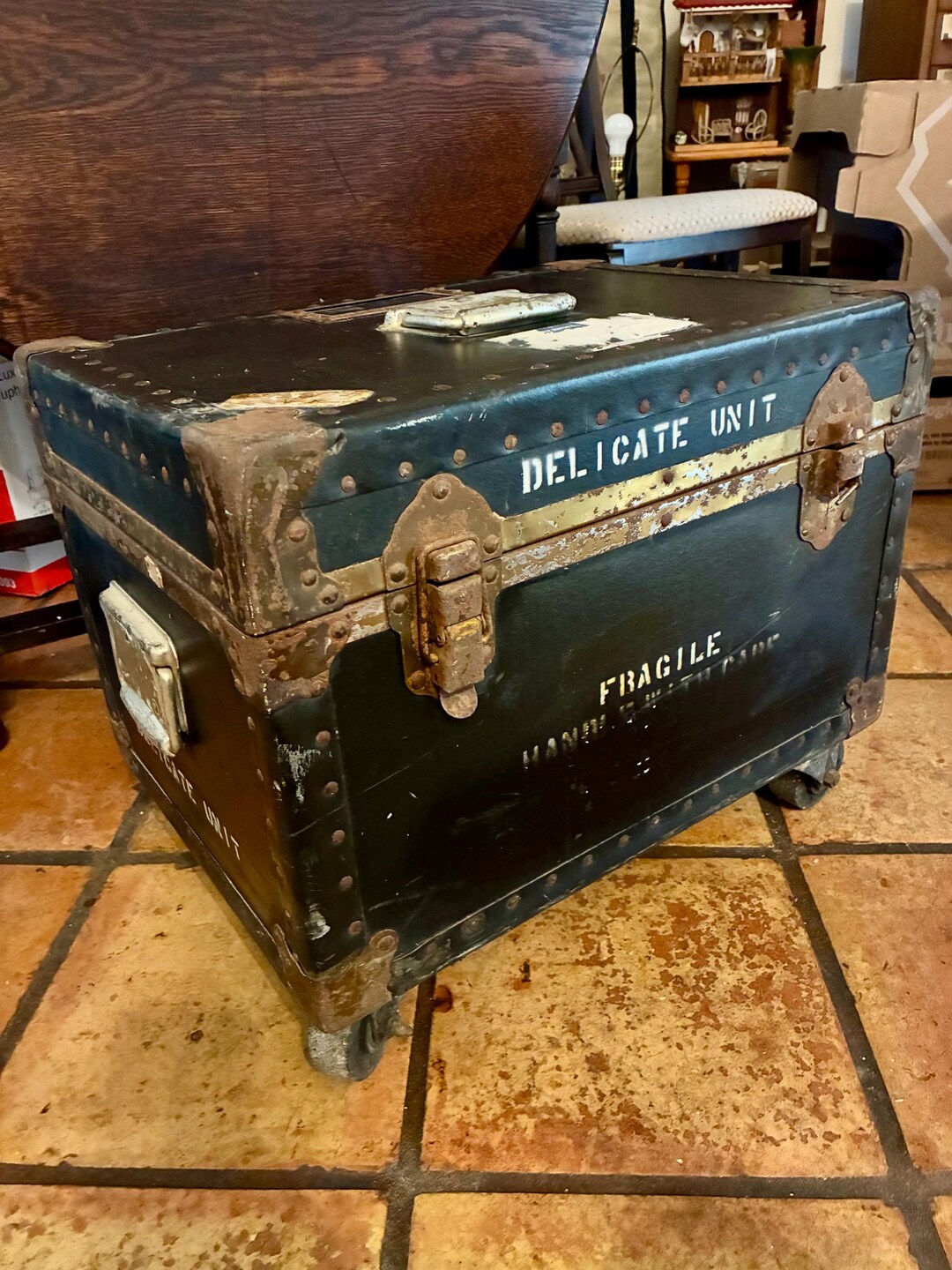 Vintage Continental Vogue Deluxe Trunk – Vulcanized Fiber & Brass ...