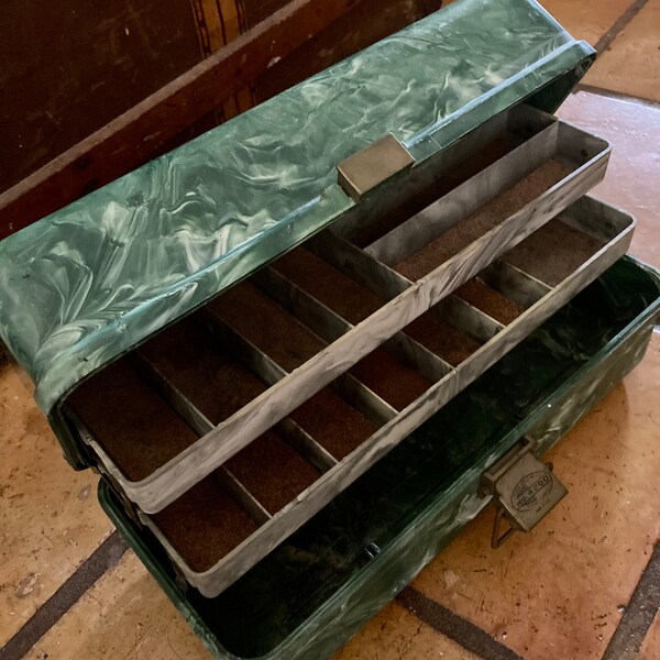 Vintage Tackle Box - Etsy