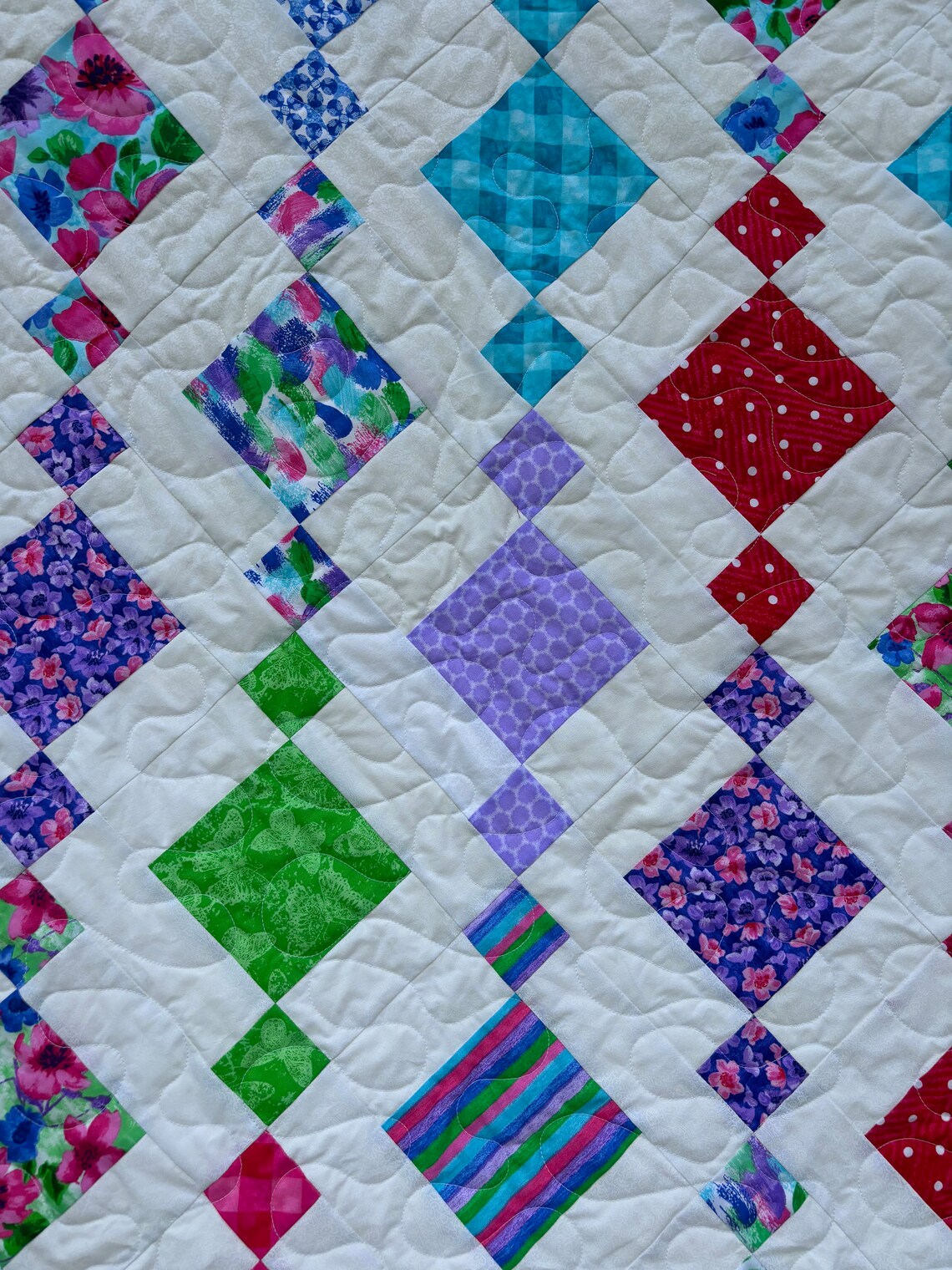 Cheerful Chandelier Quilt - Etsy