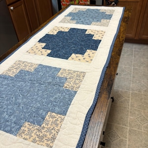 Colonial Blue and Cream Table Runner - Etsy