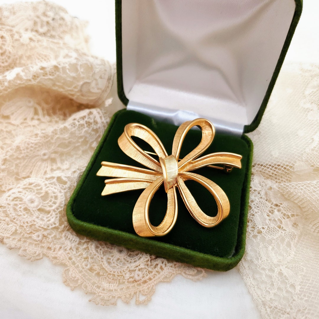 Vintage Monet Brushed Gold Brooch, Double Bow Metal Pin - Etsy