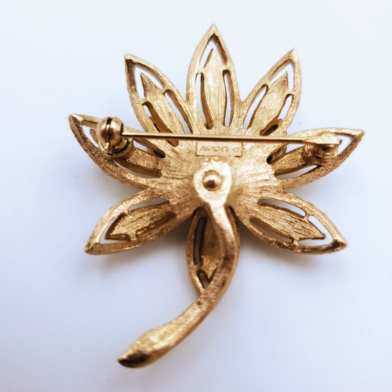 Vintage Avon Brushed Gold Tone Lotus Flower Brooch, P… - Gem