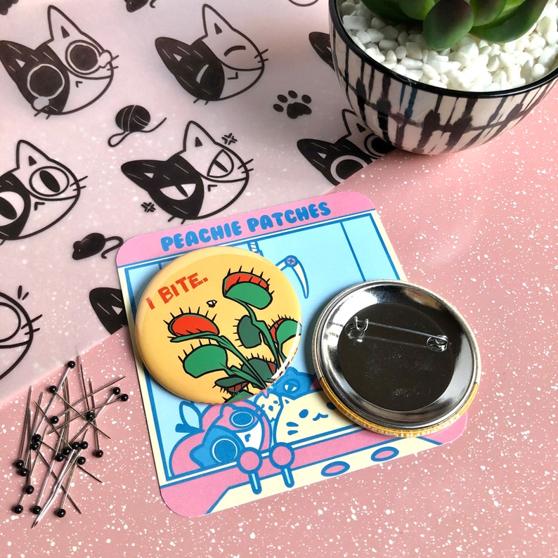 I Bite Pin Back Button for Clothes, Backpacks, Bags, Etc. 2.25 Inch ...