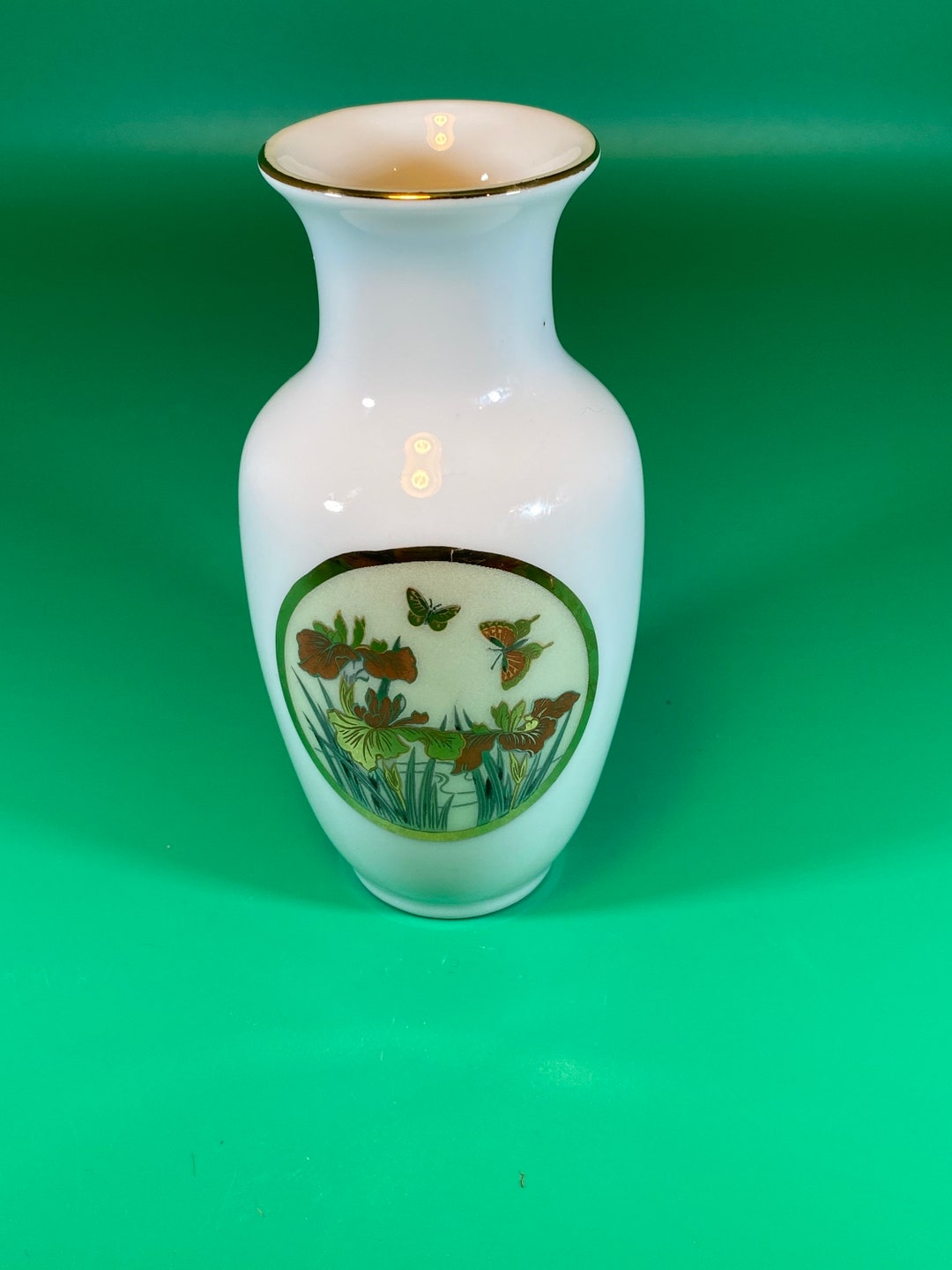 Vintage Heisei Porcelain Vase - Etsy