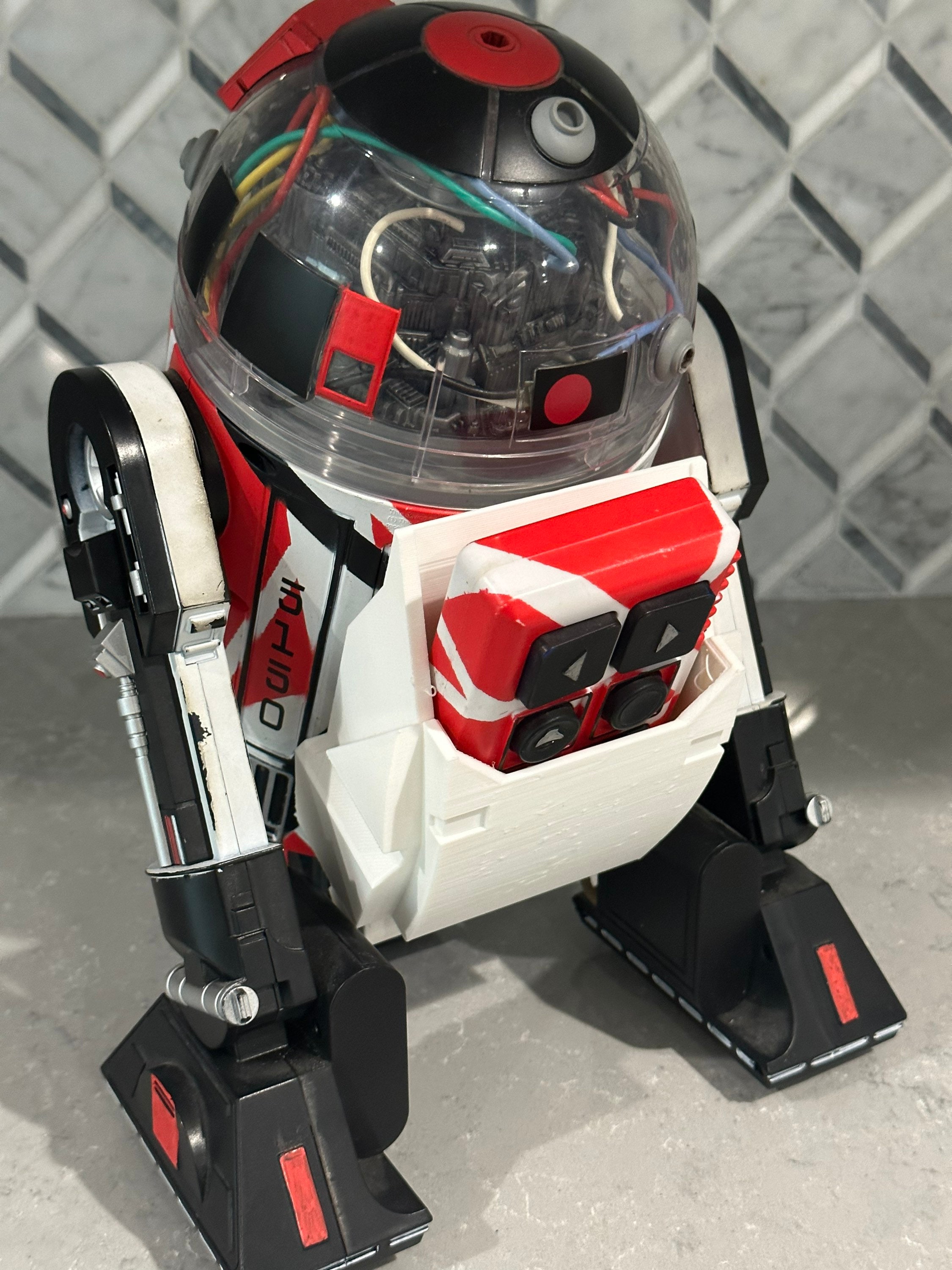 Star Wars Galaxy’s Edge Droid Depot Clone Trooper Remote Holder ...