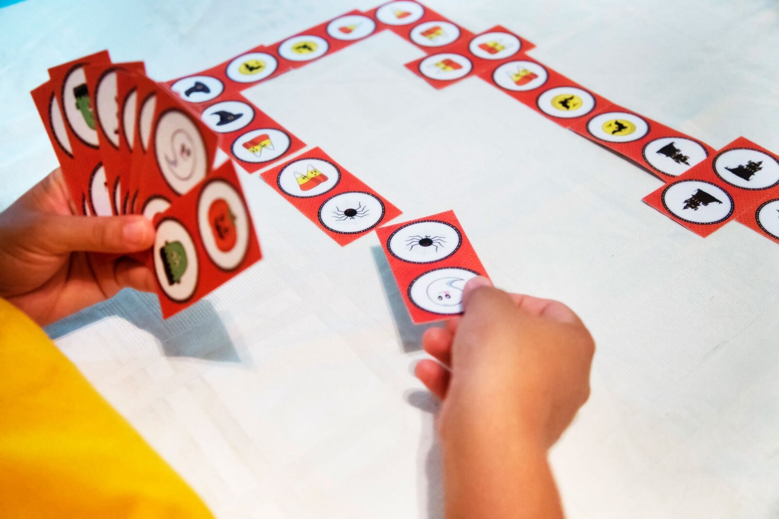 HALLOWEEN DOMINO GAME Board Game for the Whole Family, Kids Game ...